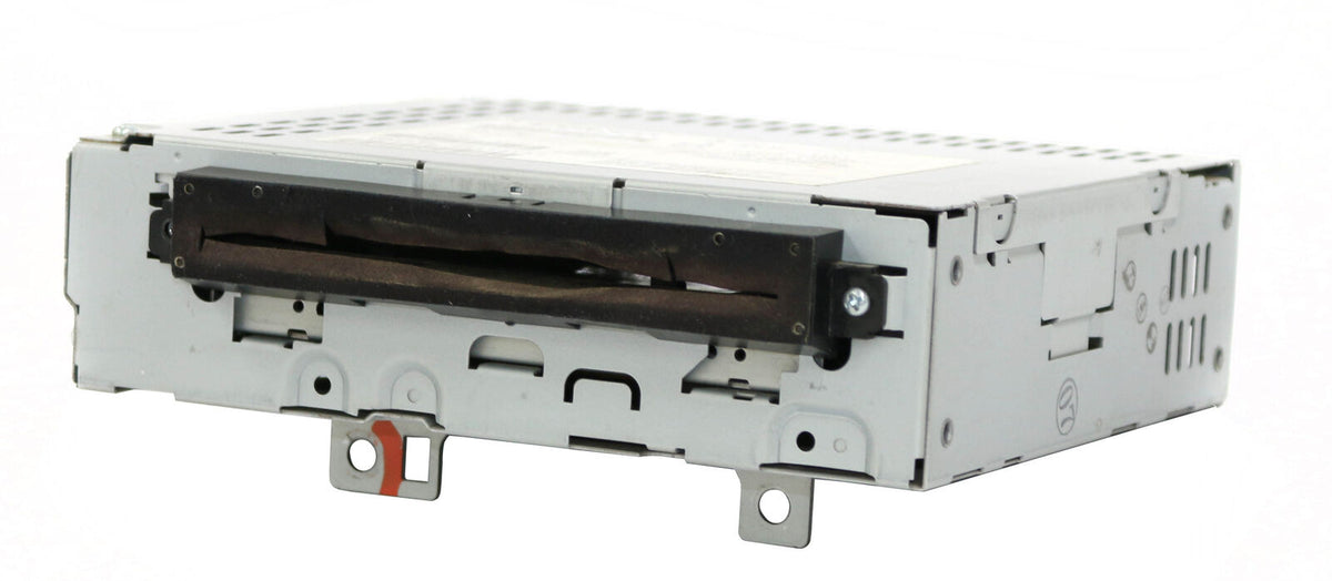 2004-2007 Volvo 40 Series 50 Series Radio AM FM CD Player 8696051-1 ...
